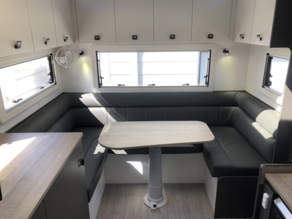 Franklin Club CX22 Caravan – Franklin Caravans Adelaide